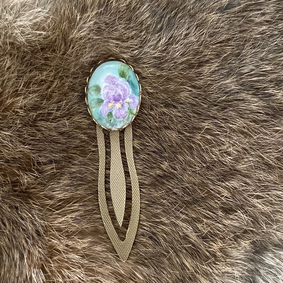 Office | Antique Painted Iris Goldtone Bookmark | Poshmark